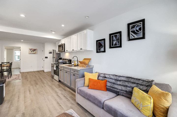 Modern 2br Petworth Unit | Near Metro & Shops - Hyattsville, MD
