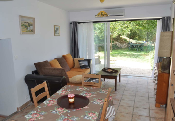 Gite Avec Jardin Privatif Clos Piscine à Partager - Pertuis