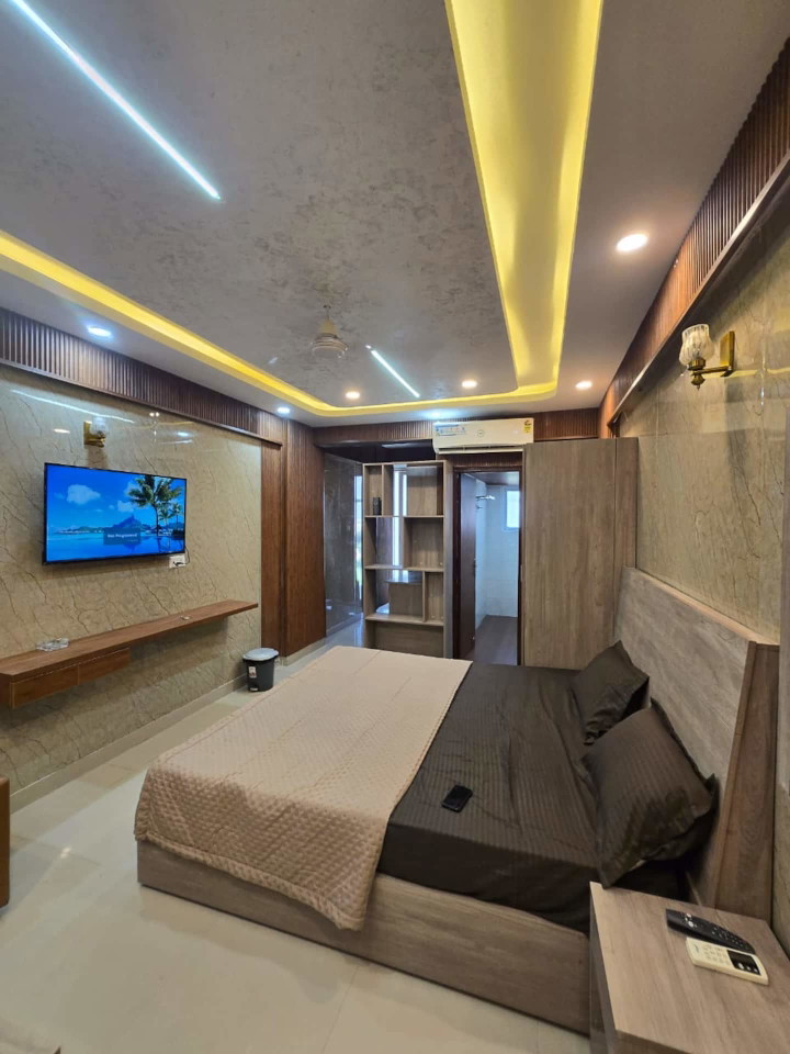Studio Near Metro | Couples Friendly| Parking+wifi - Ghaziabad