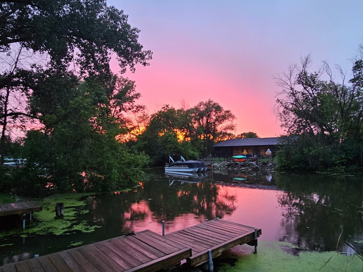 Fenced Yard; Waterfront; Dock, Cozy & Refreshing - Oshkosh, WI