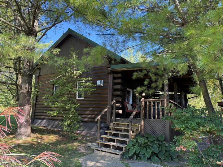 Richmond Cabin- Hot Tub, Wi-fi, Pets, Fireplace - Cambridge, OH