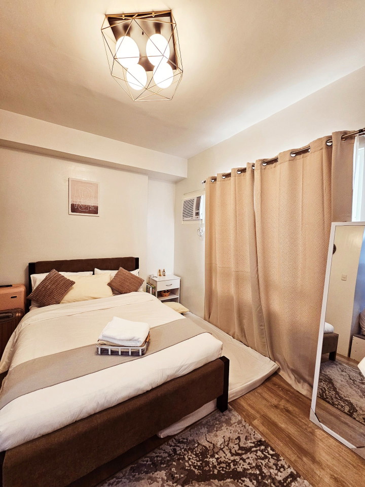Minimalistè Bcd Cozy & Best Location At Lacson St - Bacolod