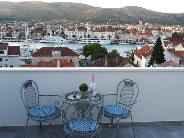 Cosy Artment Mdm-trogir With Garden And Balcony - Trogir
