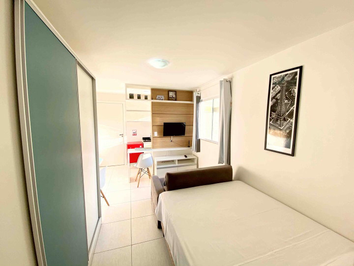 Studio Paris/ Estacionamento / óTima Localização - Curitiba