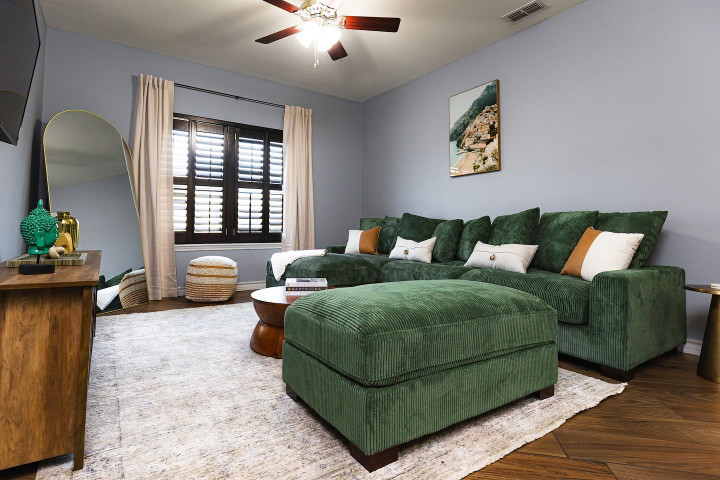 Luxury Central Flat: Gated + Reserved Parking - Laredo, TX