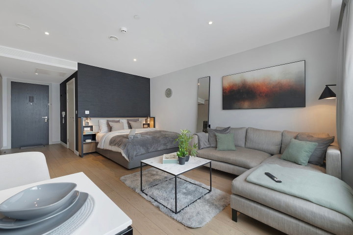 Stylish Spacious Studio With Skyline Views - Manchester