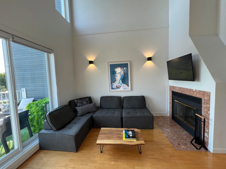 Lakeview Loft With Heated Pool - Magog