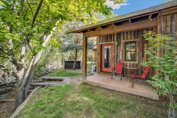 New Listing! Main Street Retreat | Moab Studio - Moab, UT