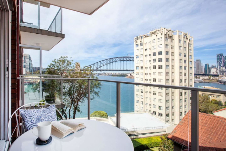 Harbour The Sun, Mcmahons Point Isyd - Crows Nest