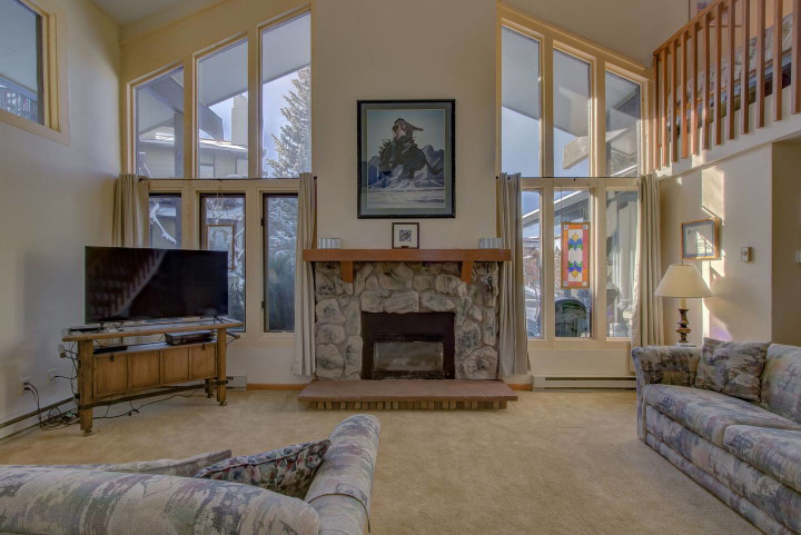 Walk To Slopes | Fireside + Shuttle - Steamboat Springs, CO