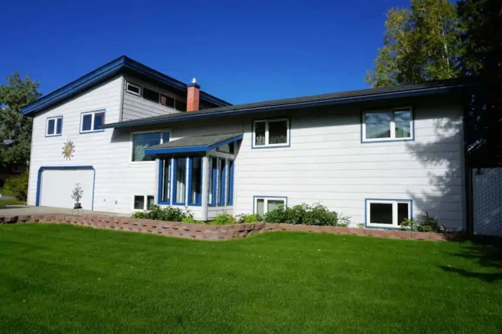 The Alaskan Retreat - Fairbanks, AK