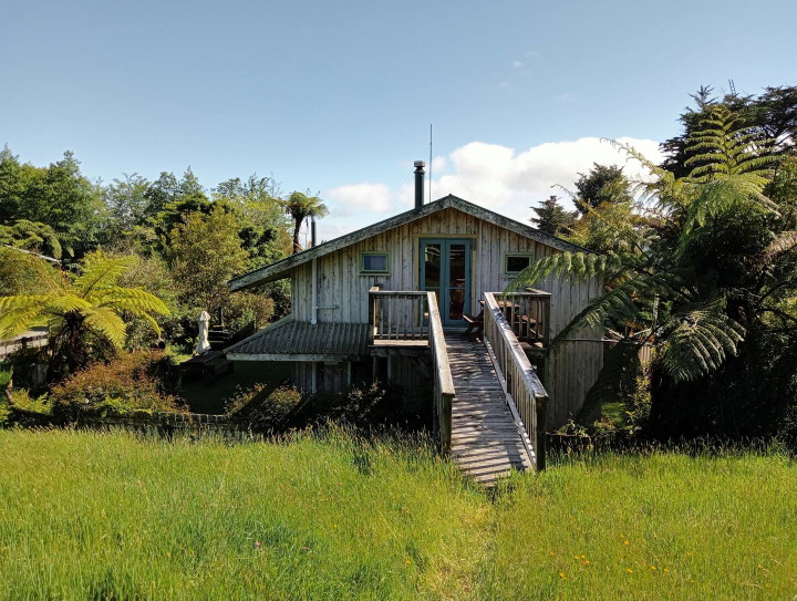 Ecoinn: Self Contained Off-grid Large Home - Taranaki