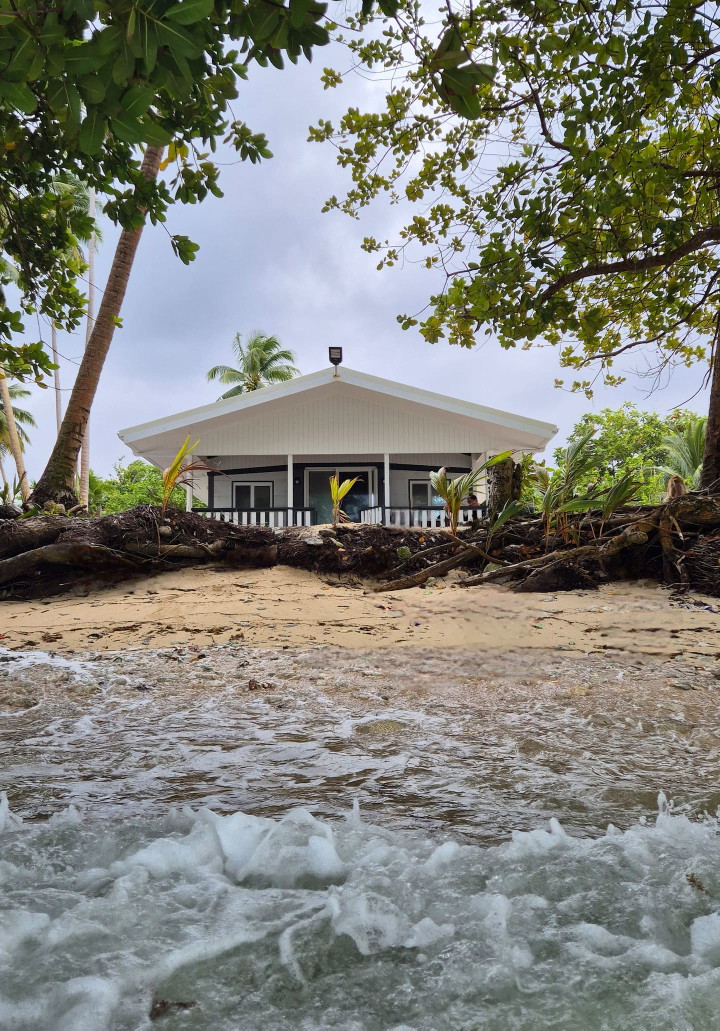 Majuro Beachfront Container Home - Marshall Islands