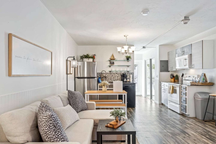 Space Coast Retreat - Across From The Beach - Satellite Beach, FL