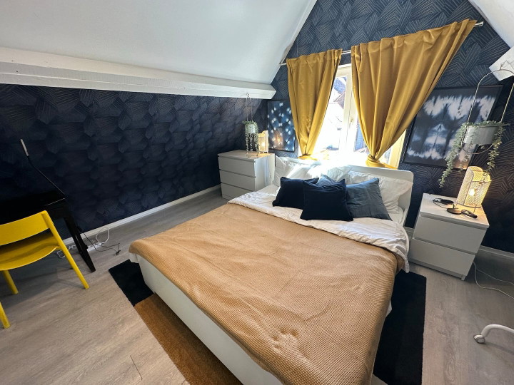 Exactly Where You Want To Be - Brussels