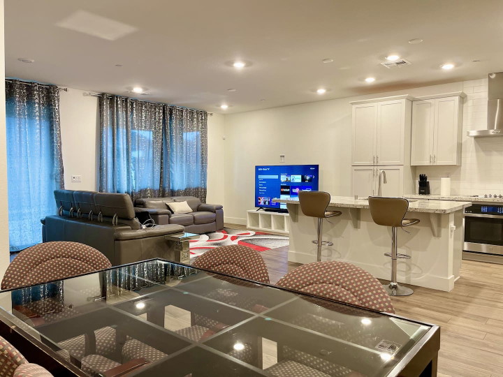Spacious & Elegant Home Near Park & Shopping - Rancho Cordova, CA