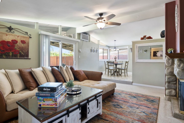 Nancy's Place Enchanting 4 Bedroom Cottage - Anaheim, CA