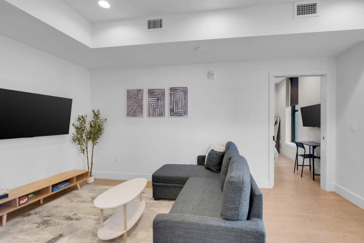 20 Min To Nyc! 1br Cozy Vibes Rooftop Pool Table - Harrison, NJ