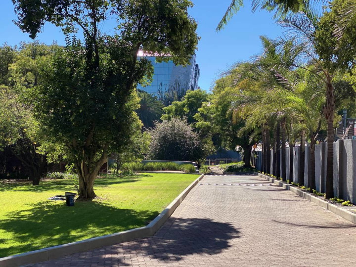 3-bedroom | Secure Estate | Prime Spot | Sandton - Sandton