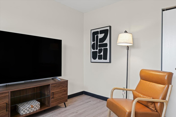 Newly Updated Tuscola 2br Apt - United States