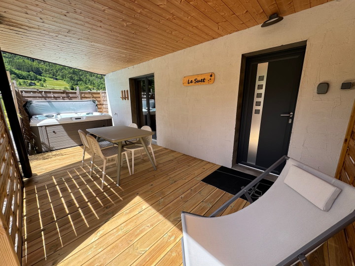 Neuf "Suet" Chalet 2 Pers. Jacuzzi Extérieur Privé - Haute-Savoie