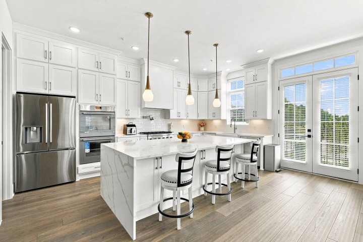 Monthly Stays· Luxury Home Overlooking Wills Park - Alpharetta