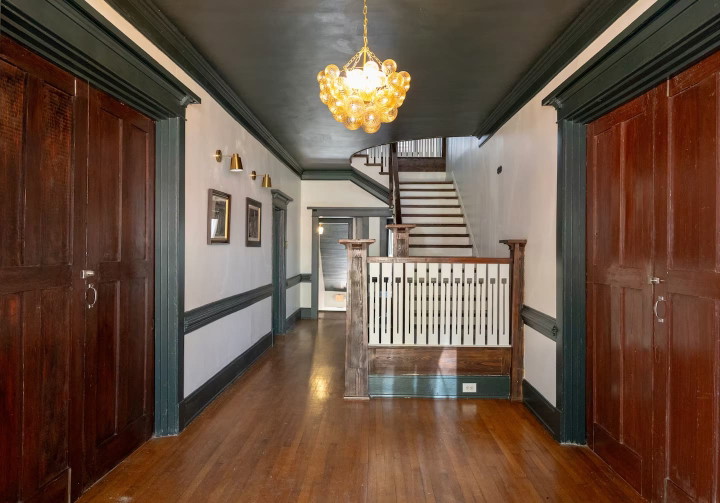 Historic Estate | 6 Suites | Sleeps 16 - Fayetteville, NC