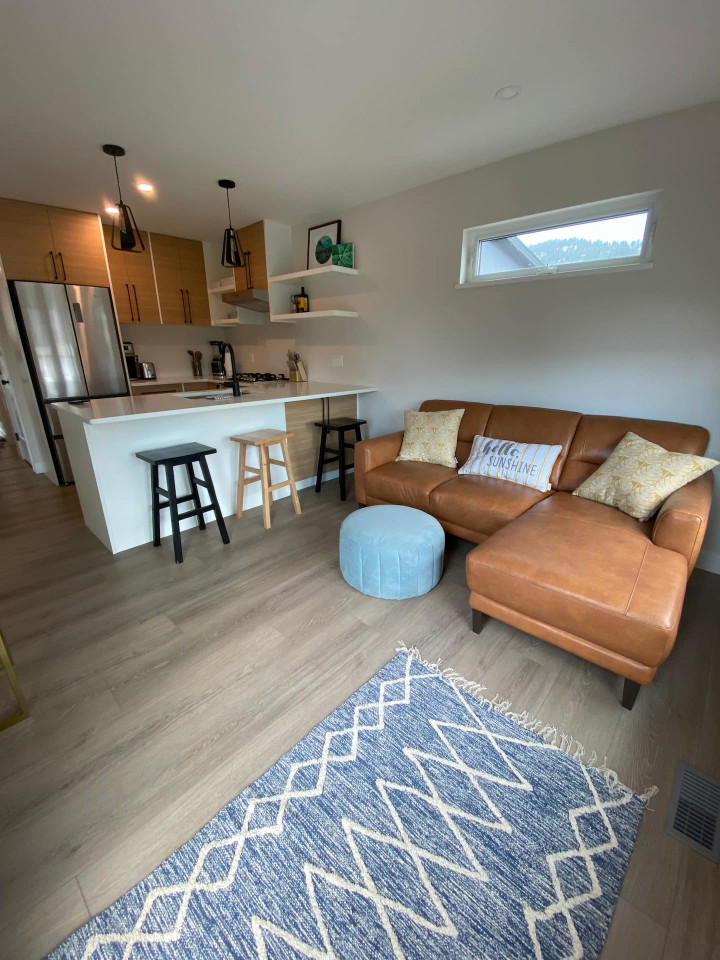 City Edge Retreat | Naramata Wine Gateway - Penticton