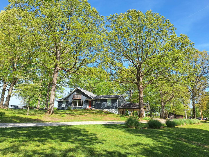 Country Penthouse - Tennessee
