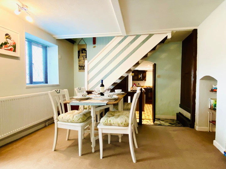 Kari's Cottage, Charming Cottage Holiday Home - Shanklin