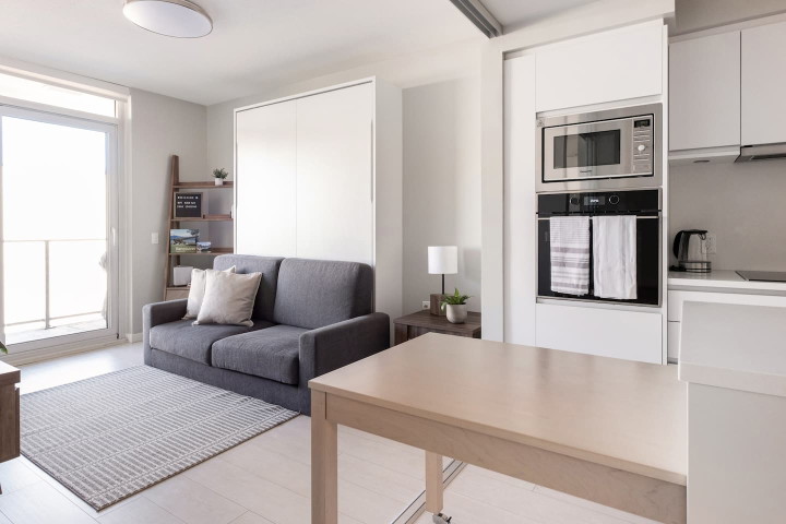 Modern Apartment Near Downtown - Vancouver