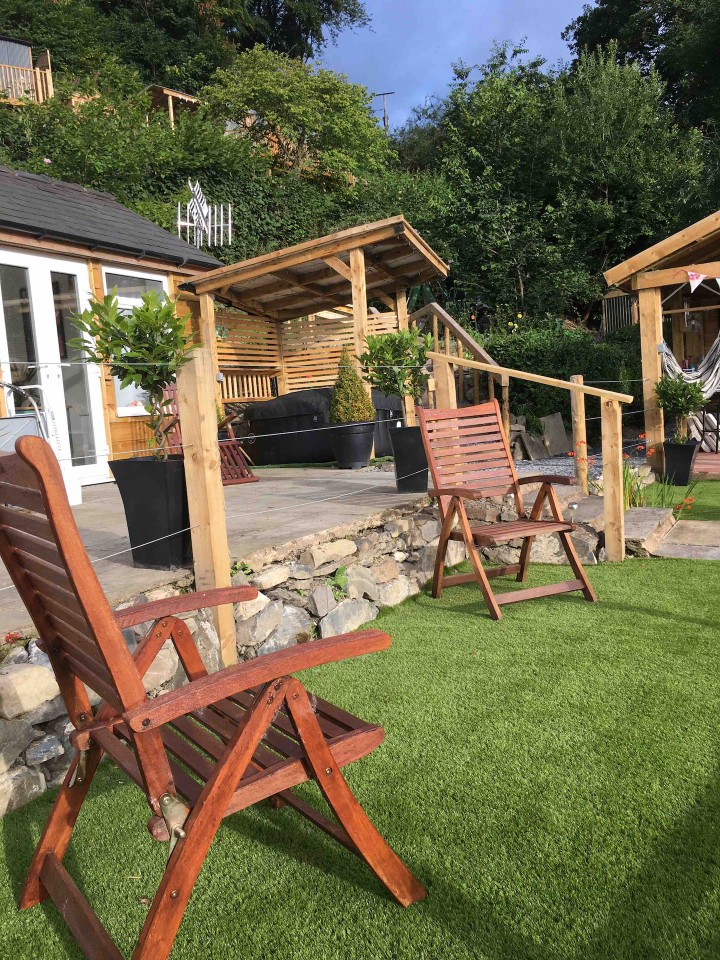 Buttercup Cottage With Private Hot Tub - Llangollen