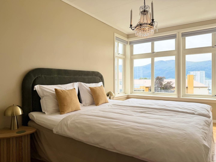 Charming Apartment With Free Parking - Alesund