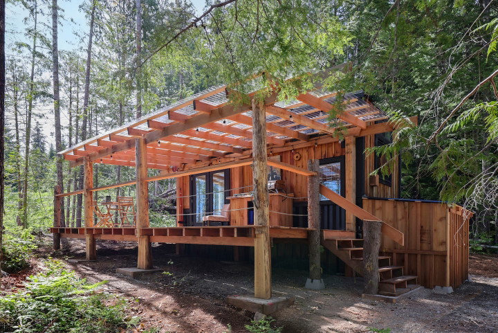 Tiny Home In Paradise - Cumberland, BC, Canada