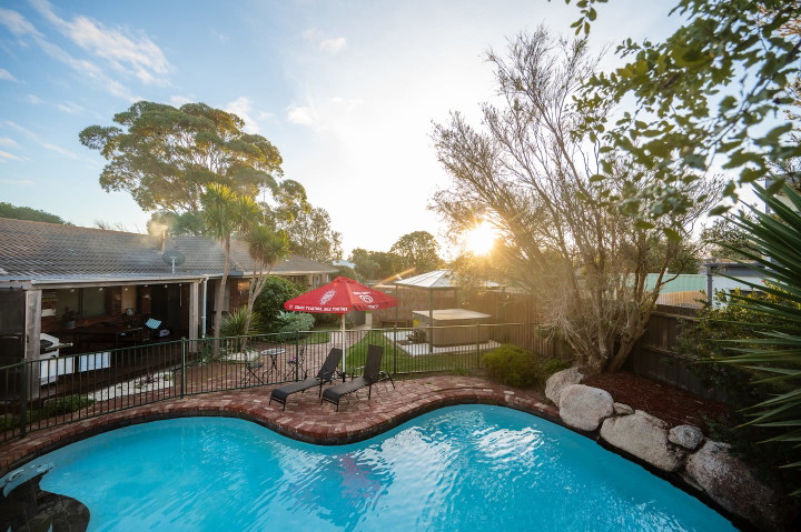 80's Renovated Gem 400m To Beach - Torquay