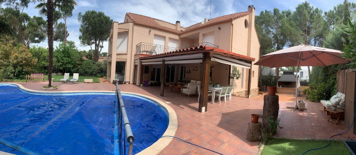 Chalet Individual Con Piscina Y Barbacoa - Algete