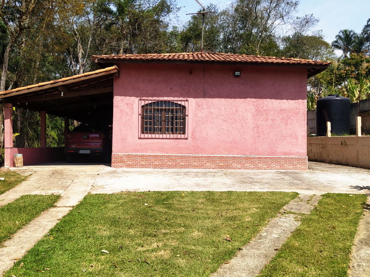Casa De Campo Agradável Com Piscina - Guararema