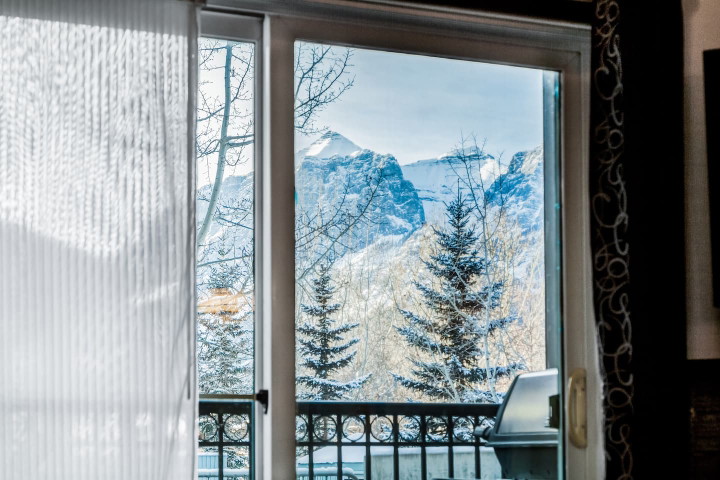 Experience Rockies | Stunning Condo| Mountain View - Alberta