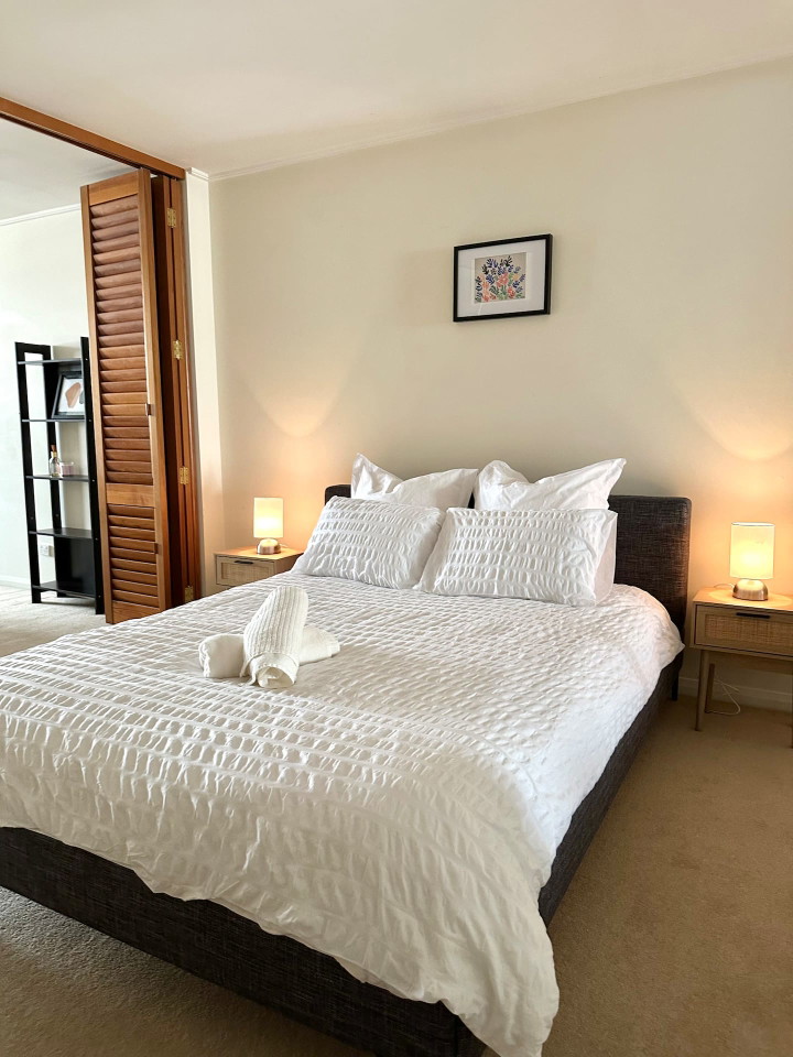 Central North Sydney Unit | Free Parking + Laundry - Sydney