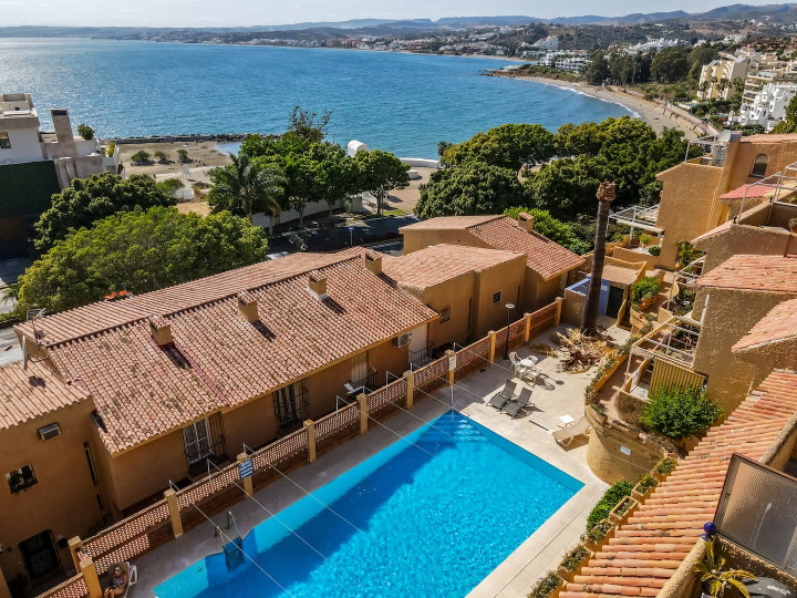 Casa Eva, Nieuw Gerenoveerd, 1 Min Van Het Strand - Estepona