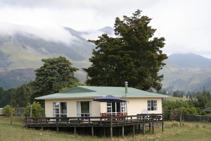 Takaka Valley Farm Stay - New Zealand