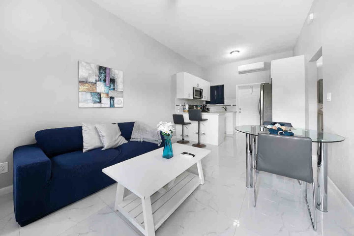 Cornerstone Rentals Lovely 1-bdrm Midtown Unit 2 - Nassau