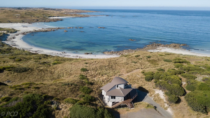 2 Storey, 3 Bedroom Beach House Retreat - King Island