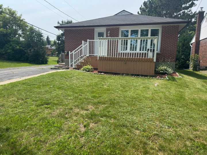 Cozy Hot Tub Getaway - Greater Sudbury