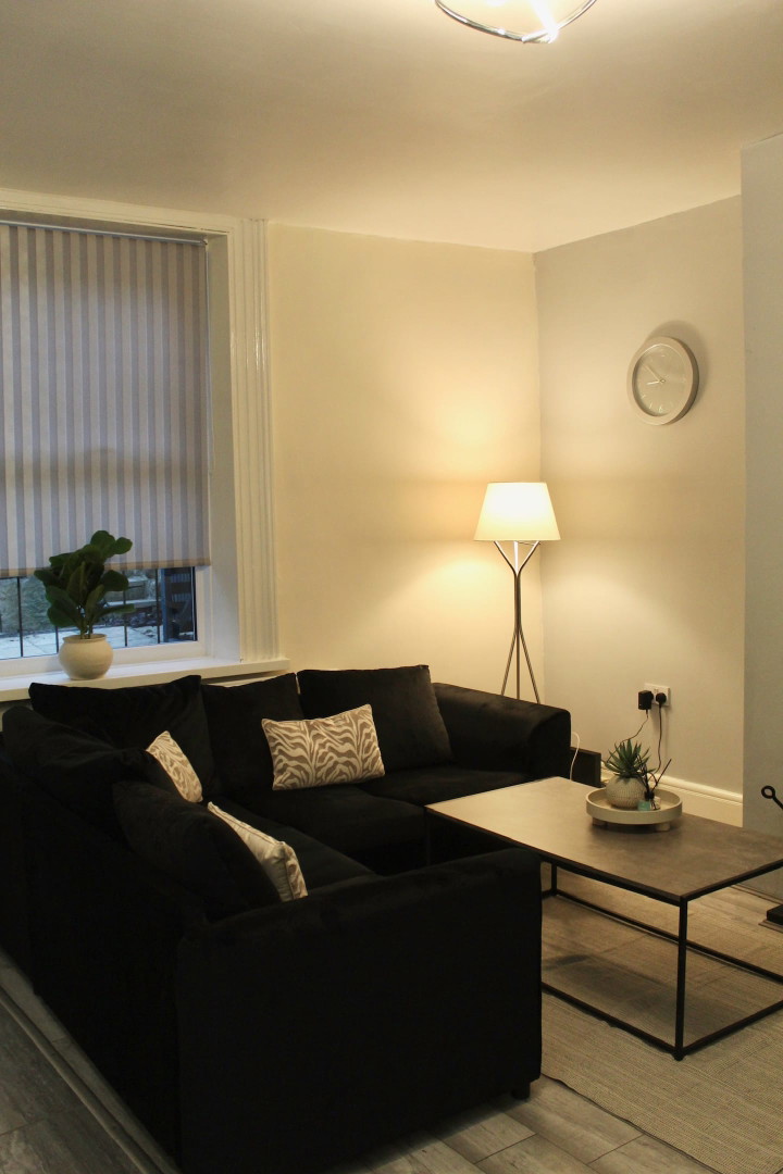 4 Bedroom Home-for Contractors, Families & Groups! - Barnsley