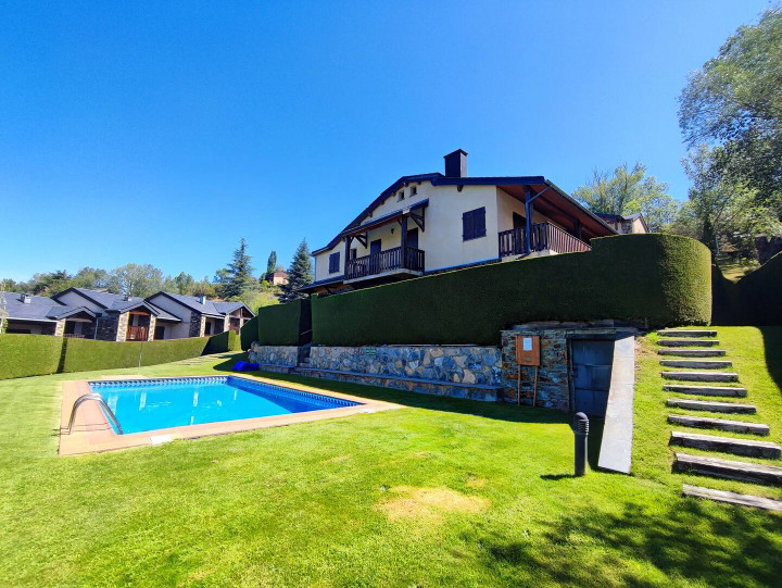Appartement Avec Piscine à Osseja - Masella