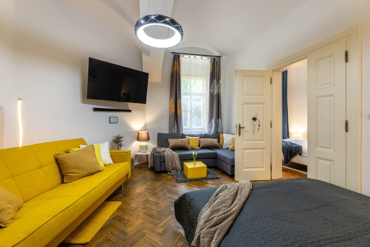 Ultimate Apartment | Courtyard | Large Smart Tv - Prague