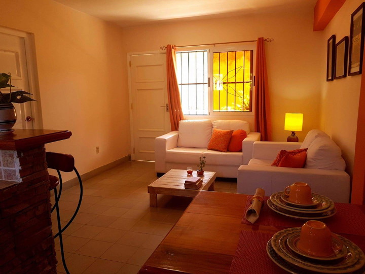 Lo's. Havana Apartment With Wi-fi. - Florida