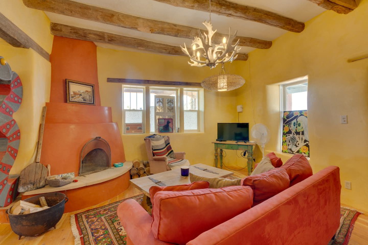 Santa Cruz Home W/ Mountain Views! - Española, NM