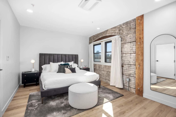 2 Private King Suites - Downtown Gr Getaway - Grand Rapids, MI